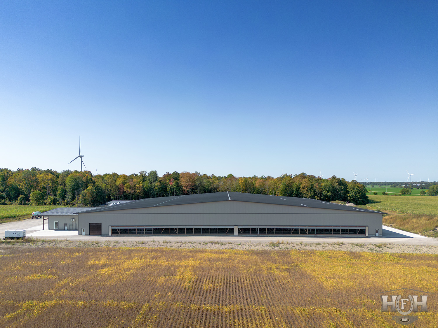 Thedford - Aug 2022 - Cross Vent Robot Barn | HFH