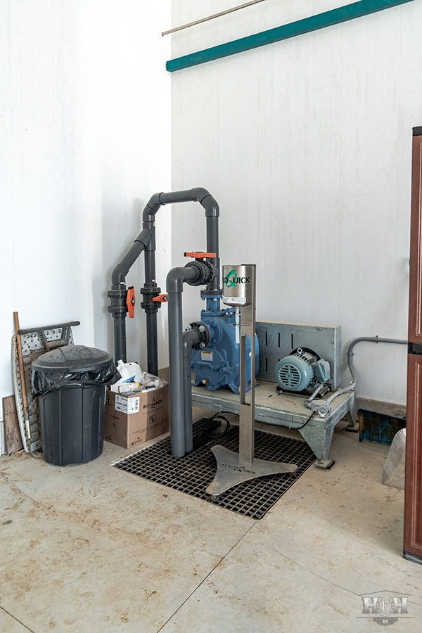 Thedford - Aug 2022 - Cross Vent Robot Barn | HFH