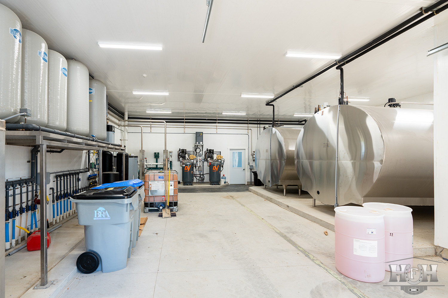 Thedford - Aug 2022 - Cross Vent Robot Barn | HFH