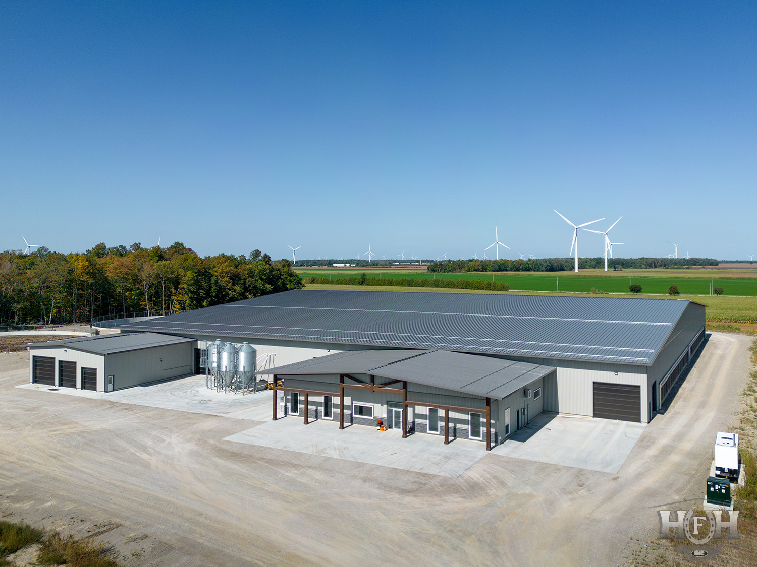 Thedford - Aug 2022 - Cross Vent Robot Barn | HFH