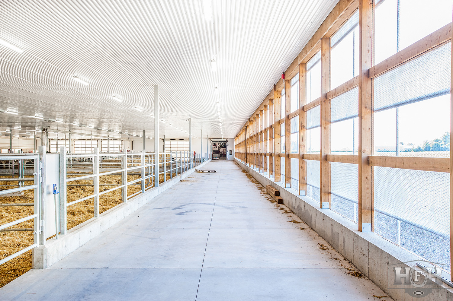 Mitchell - Oct 2019 - Cross Vent Robot Barn | HFH