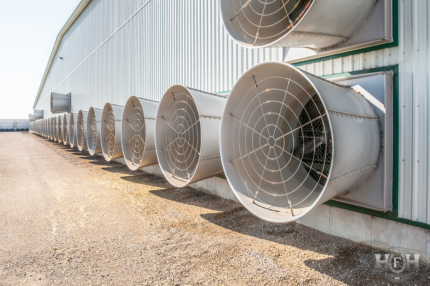 Mitchell - Oct 2019 - Cross Vent Robot Barn | HFH
